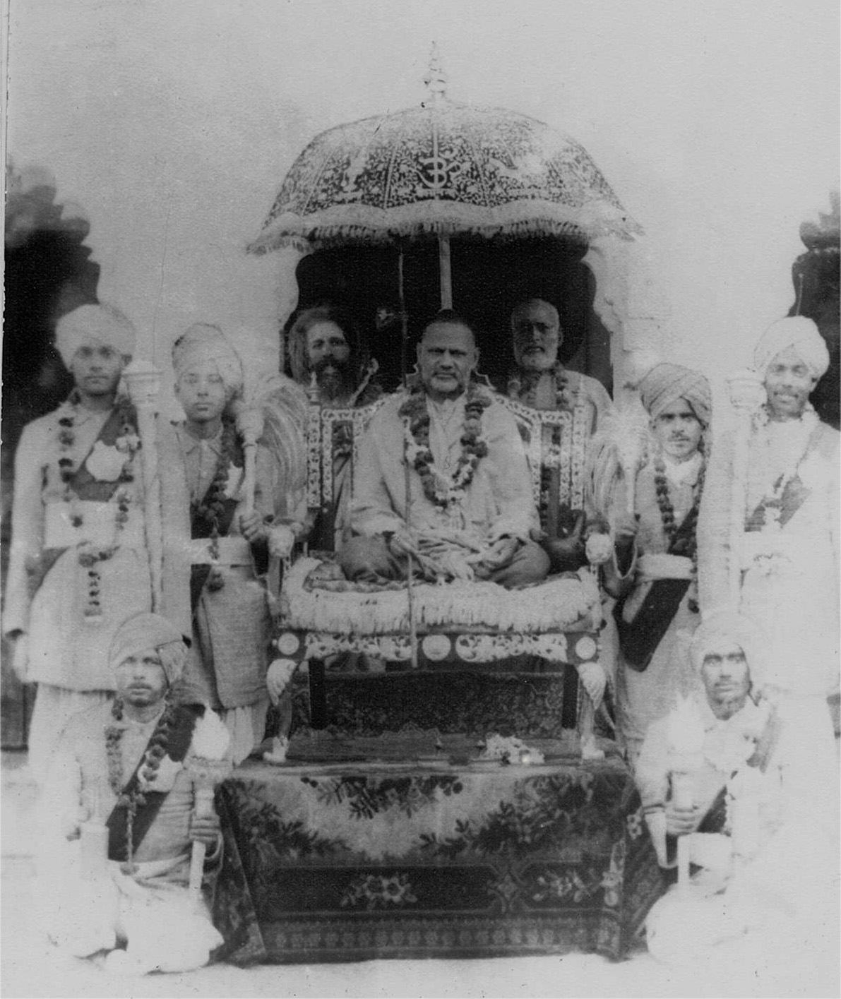 'Dandiswami, Shantanand Ji, Maharishi & the Guru - A Tribute to Dandi ...